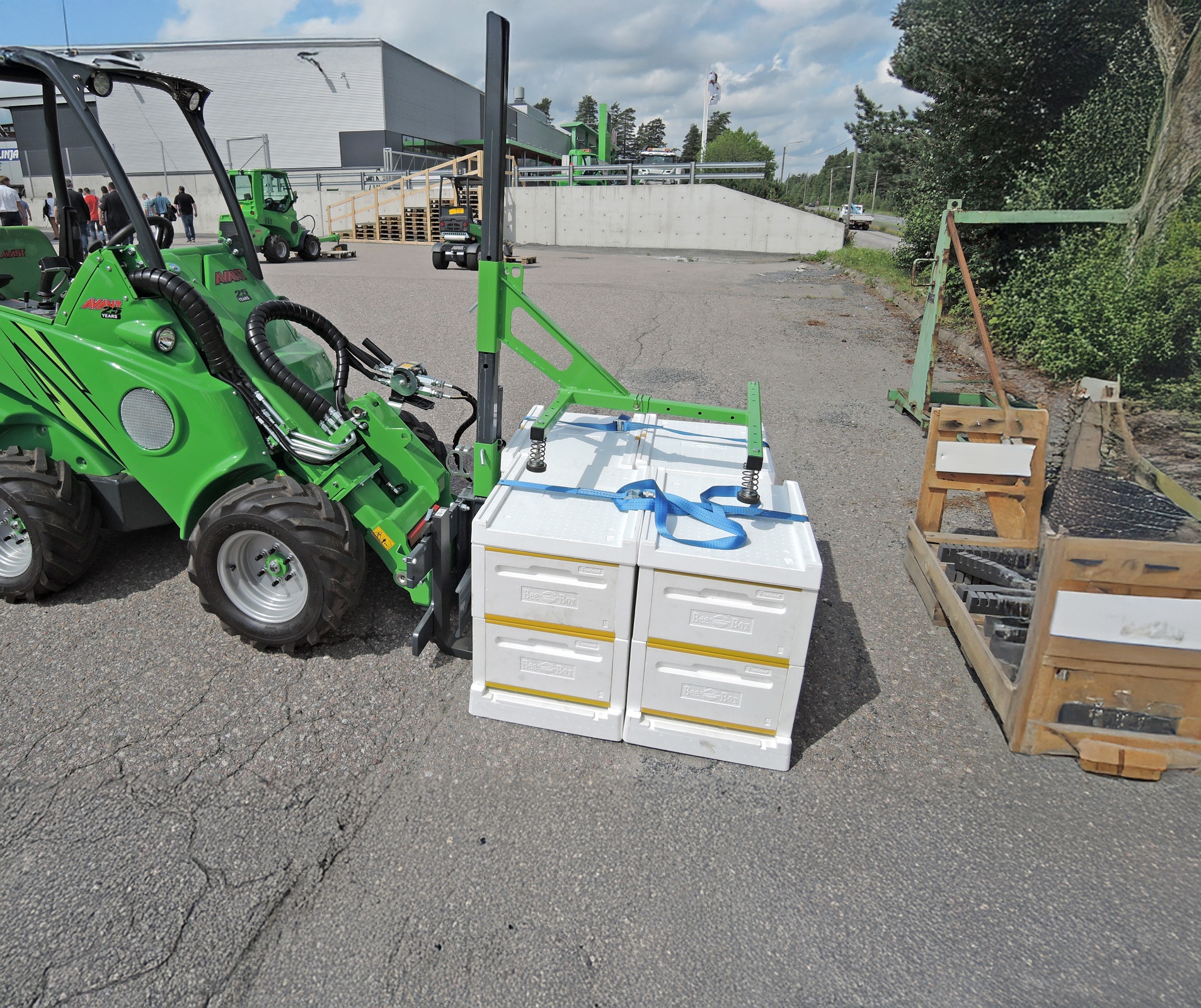 Beehive mover - Avant Tecno United Kingdom